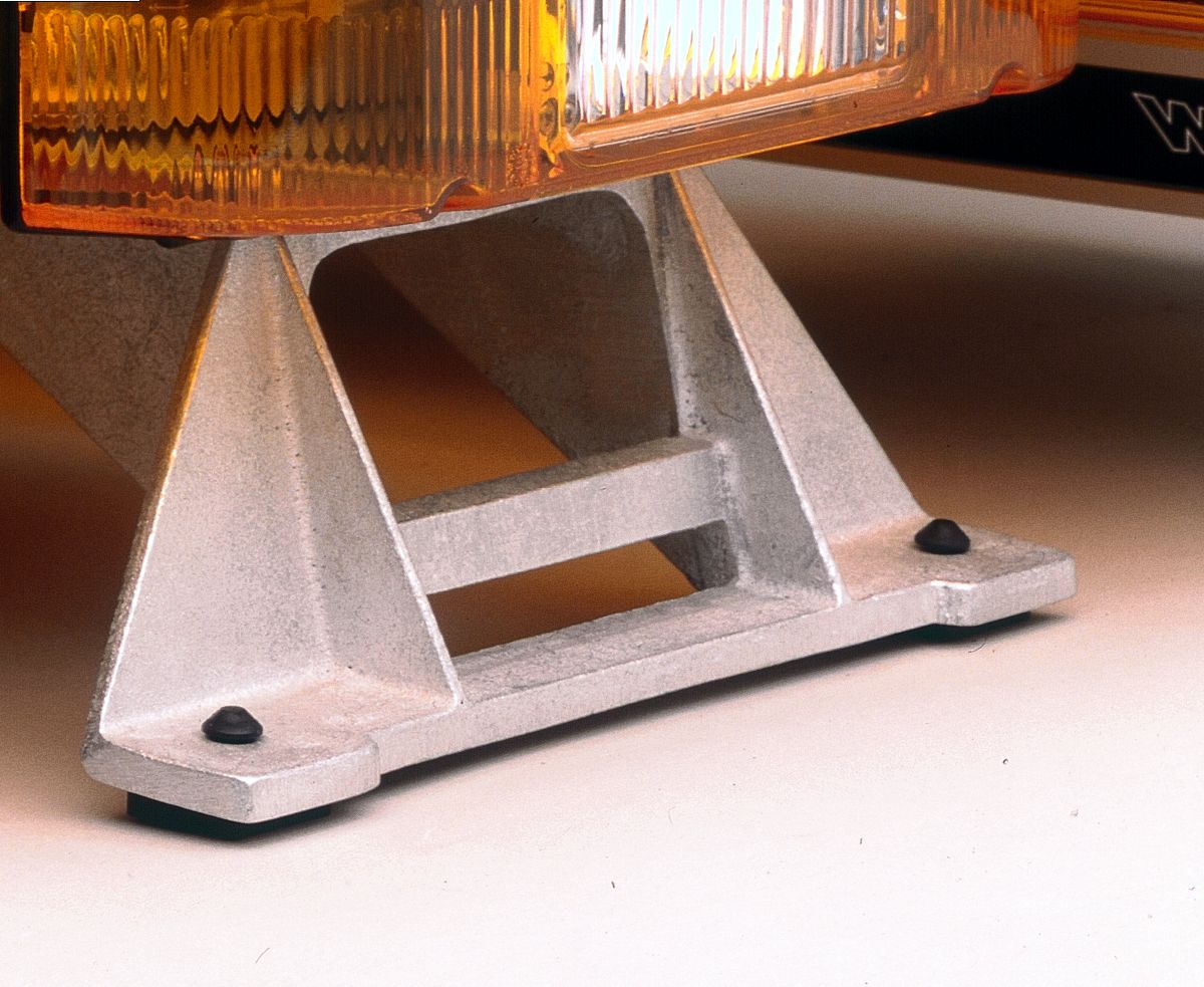 Whelen MOUNT KIT #8 5" HIGH (PAIR) 5” Permanent Mount (Cast Aluminum ...